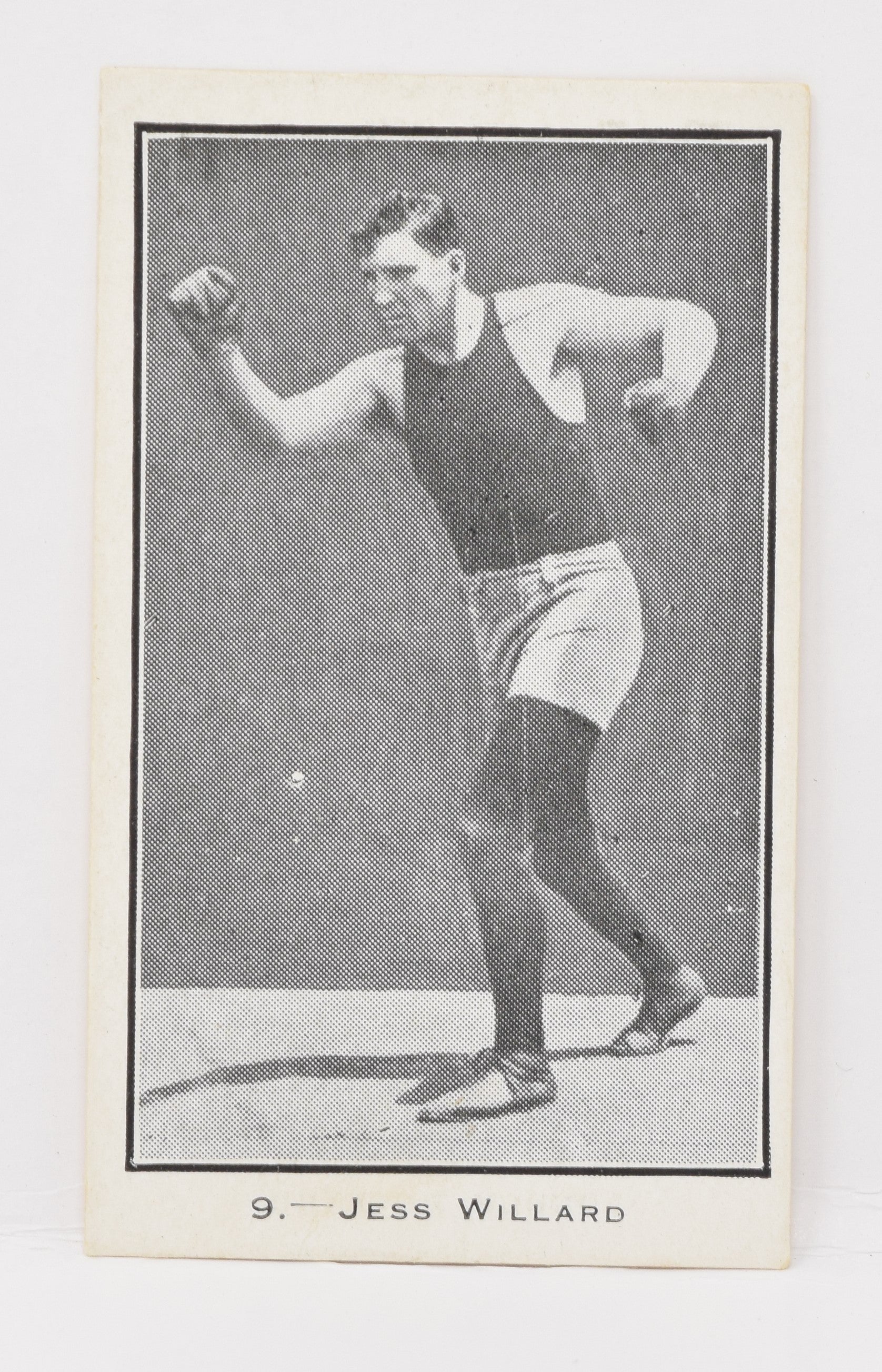Jess Willard #9 Empress Burstein Isaacs Famous Prize Fighters Boxing B – Golden Apple Comics